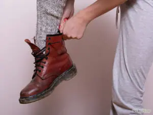 10 English Phrasal Verbs with PUT - Espresso English